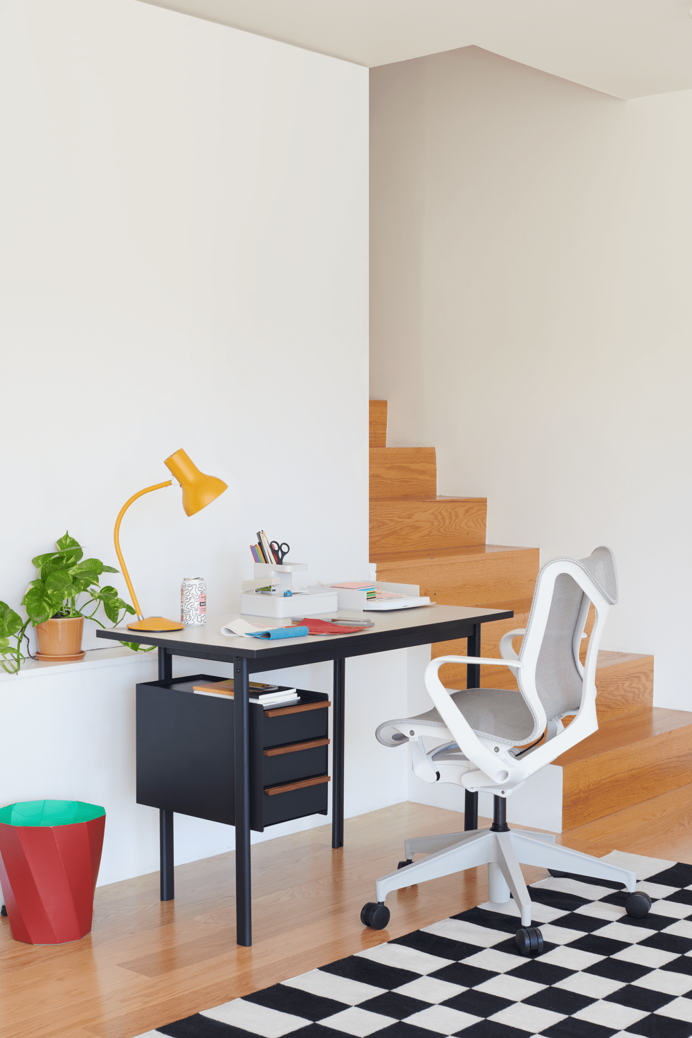 Herman Miller Mode Desk - Office Chairs UK